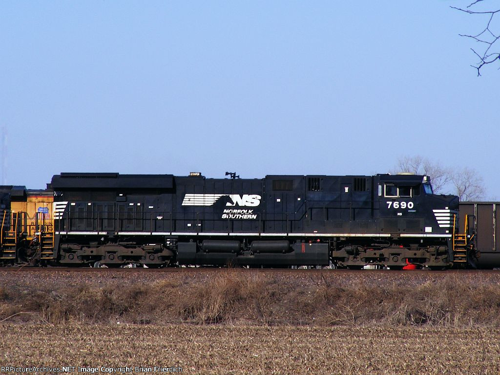 NS 7690